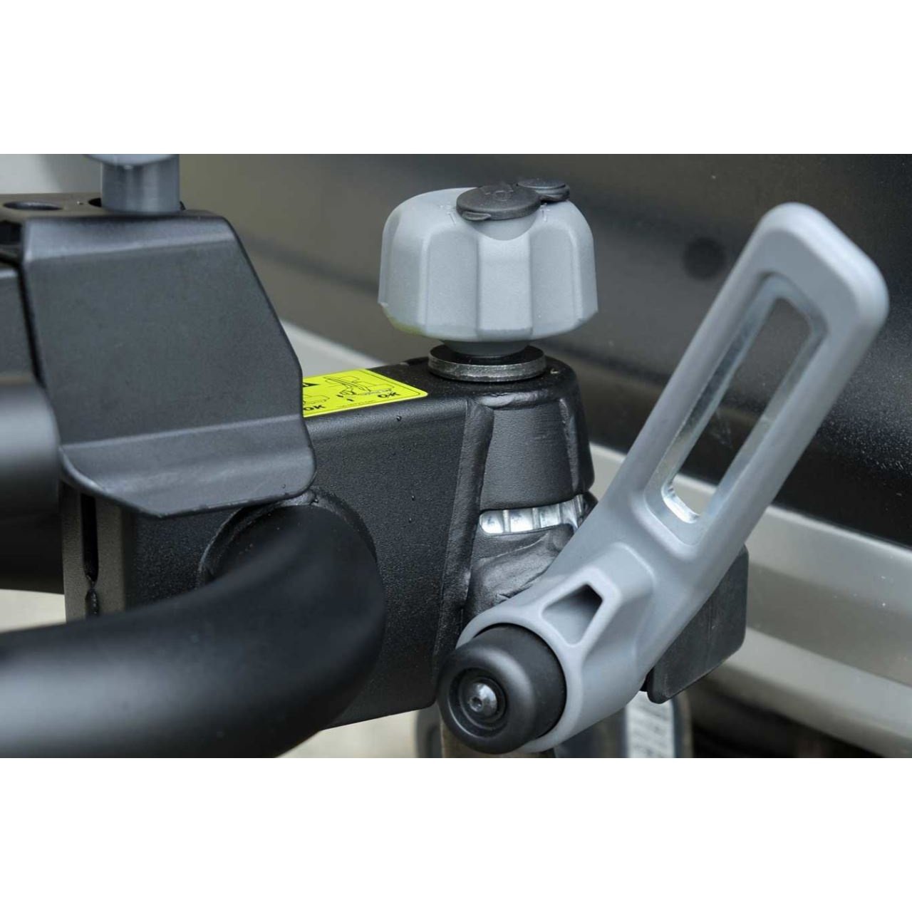 BUZZRACK Eazzy 2 Tow Ball Bike Rack - 2 Bike Platform – Bike Blvd